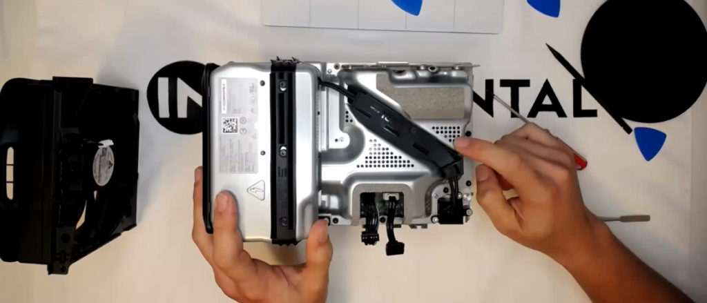 Change Notice: We opened the Xbox Series X to see how cool it is ...